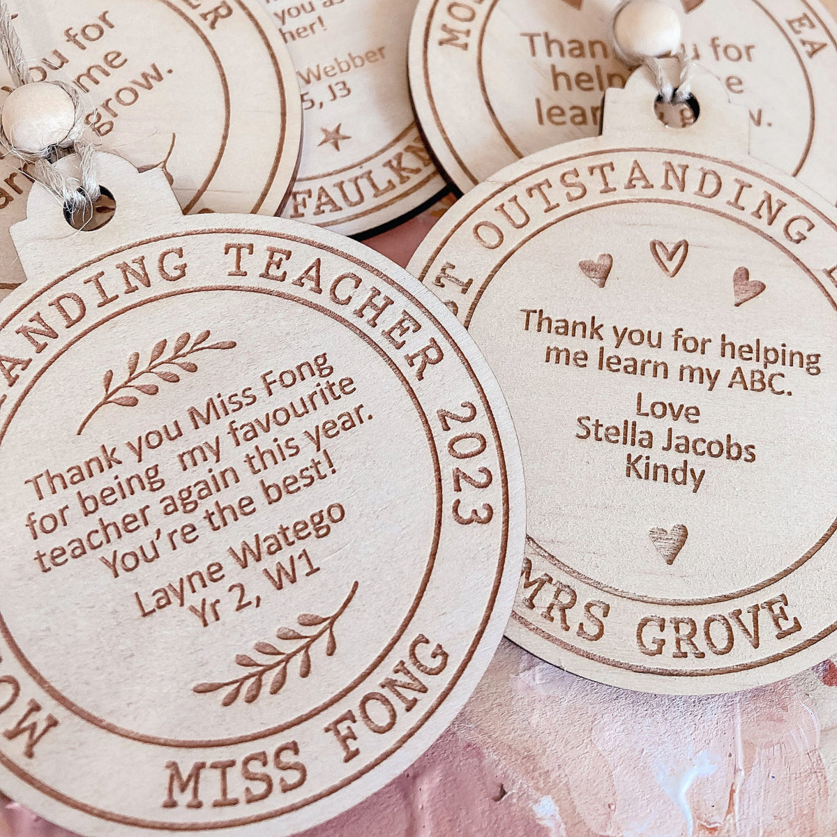 Teacher Medals for the most outstanding teacher – Shartruese